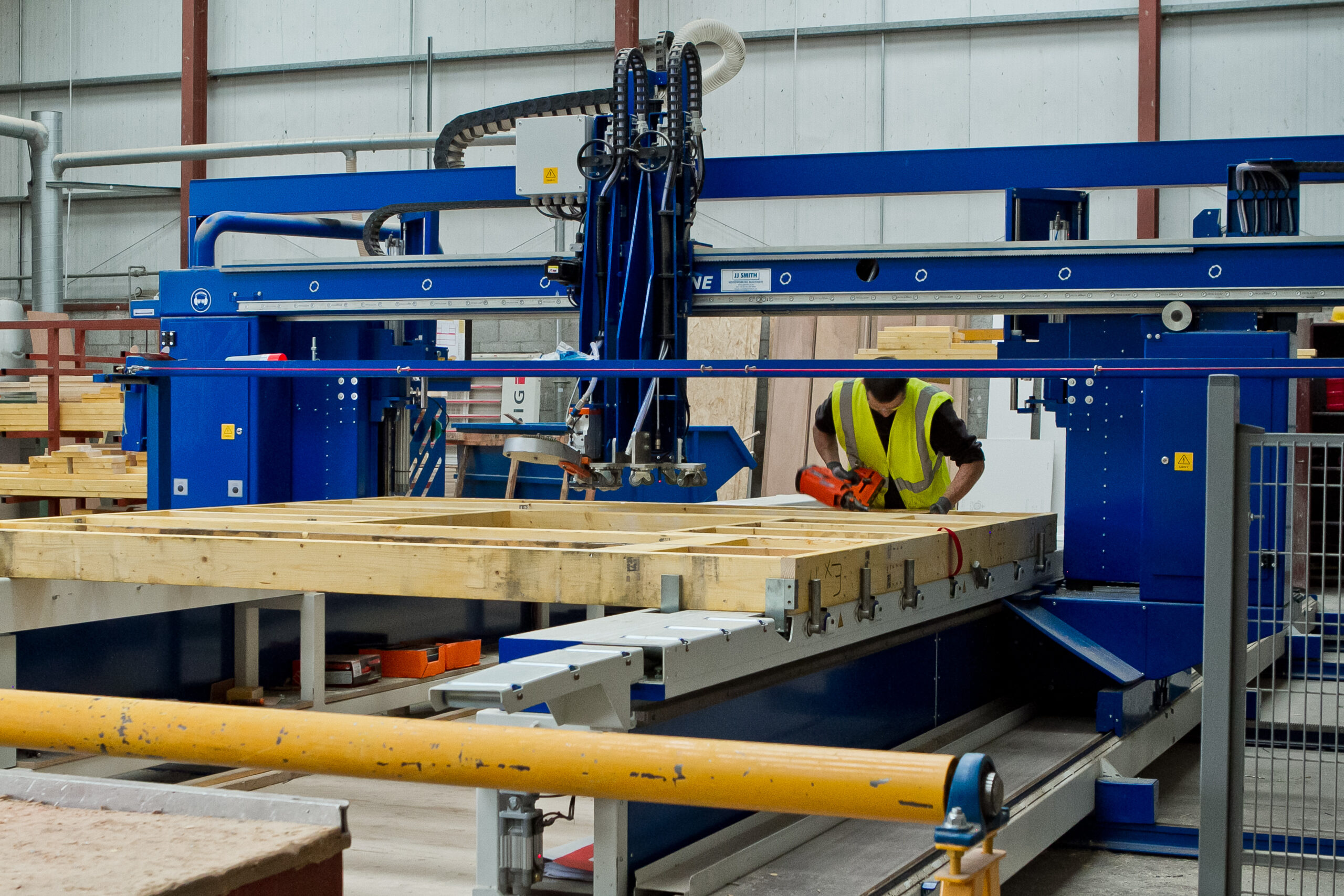 Efficient Construction with Single-Source Supply Chain